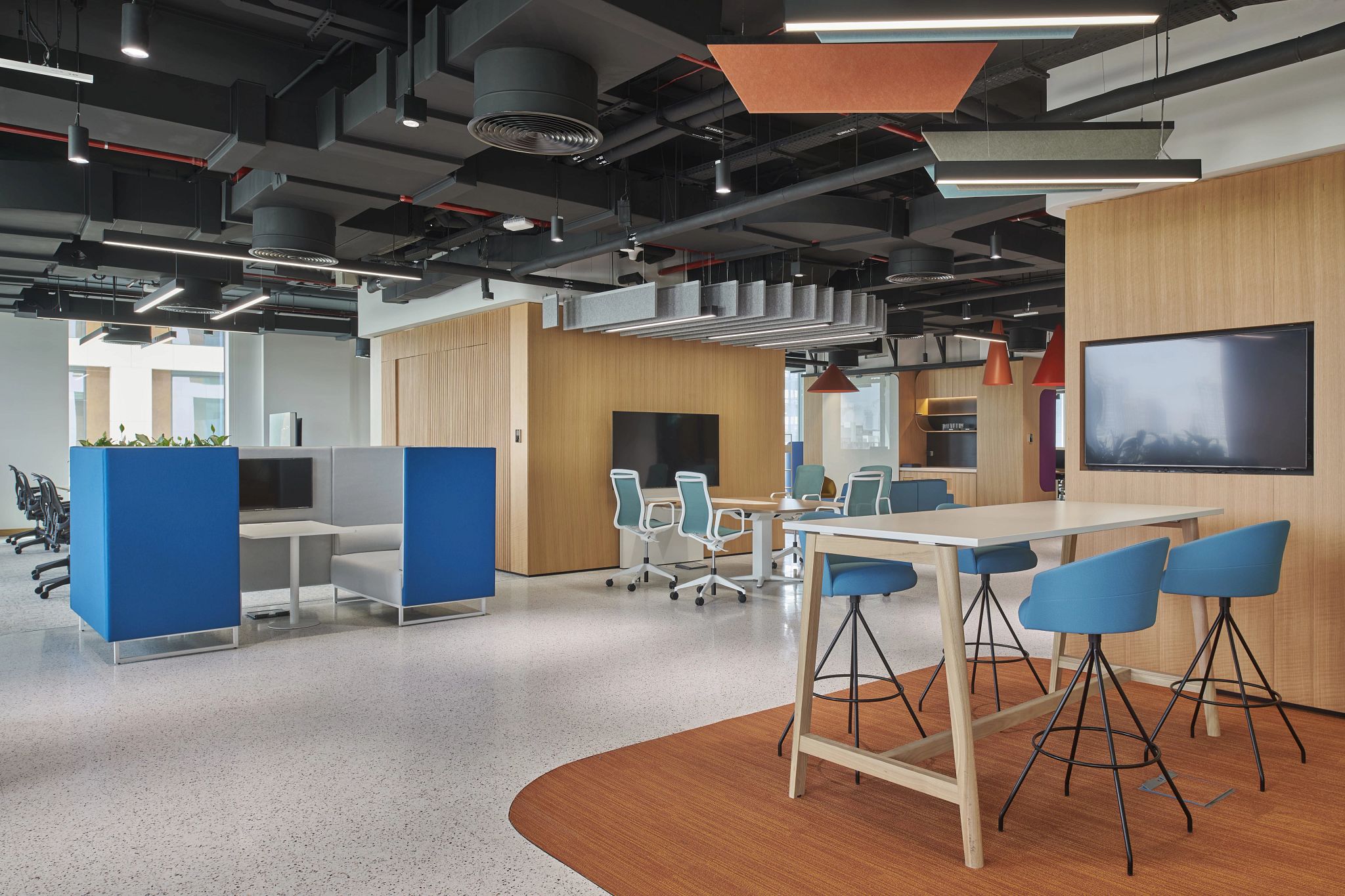 du Headquarters – Dubai UAE | ShawContract