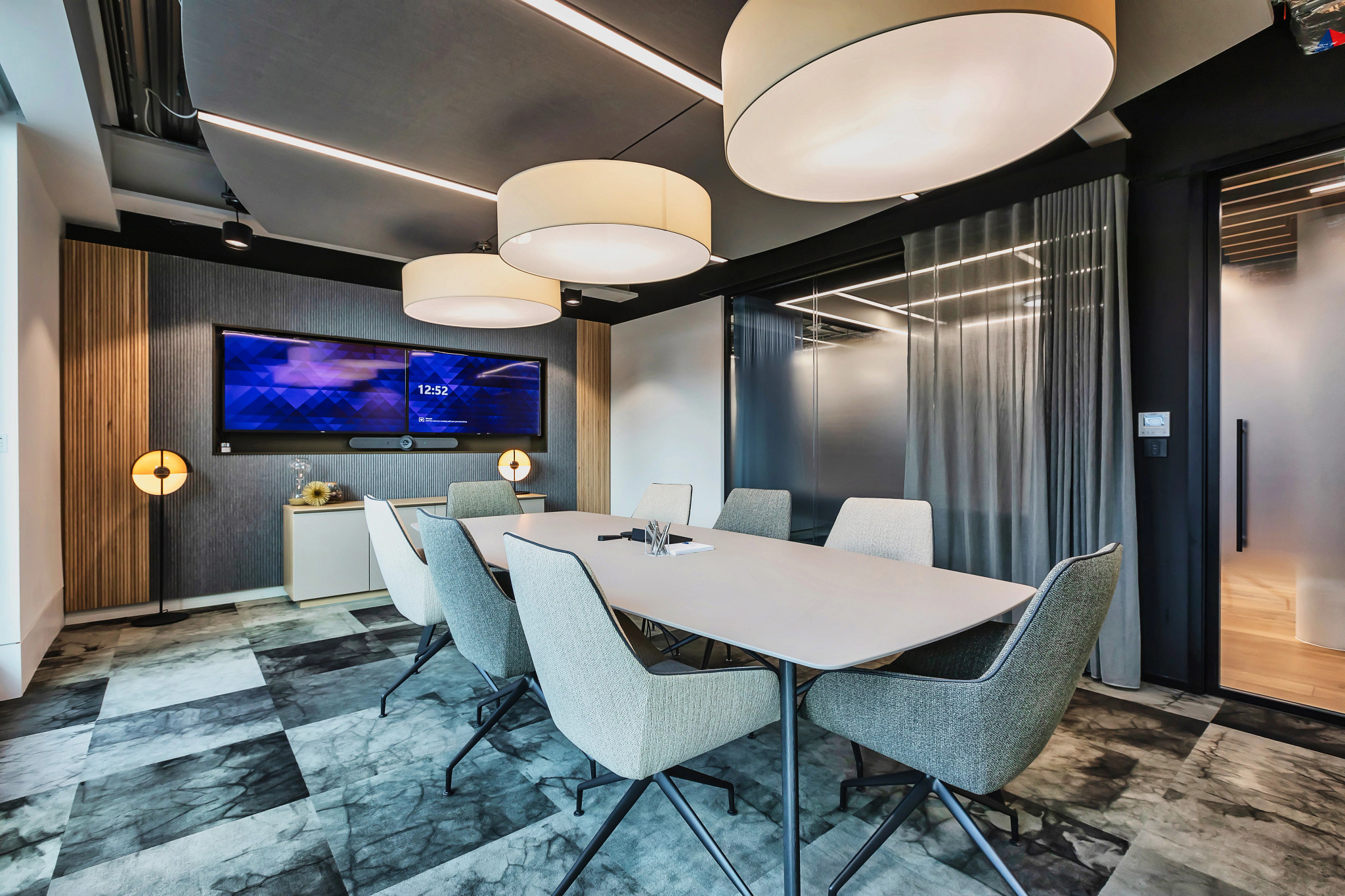 Logicor office - London UK | ShawContract