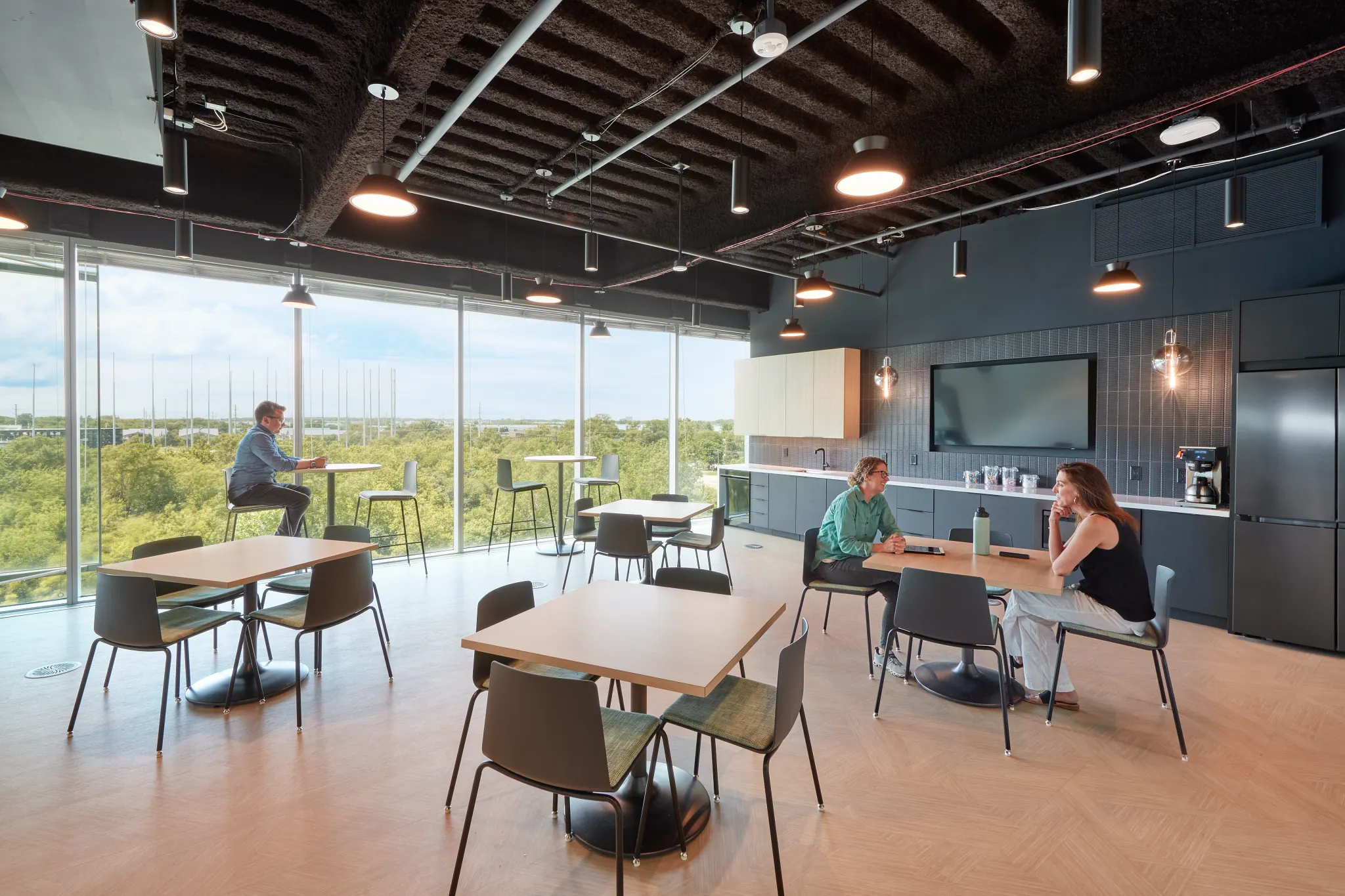 Simpson Technology Headquarters | ShawContract