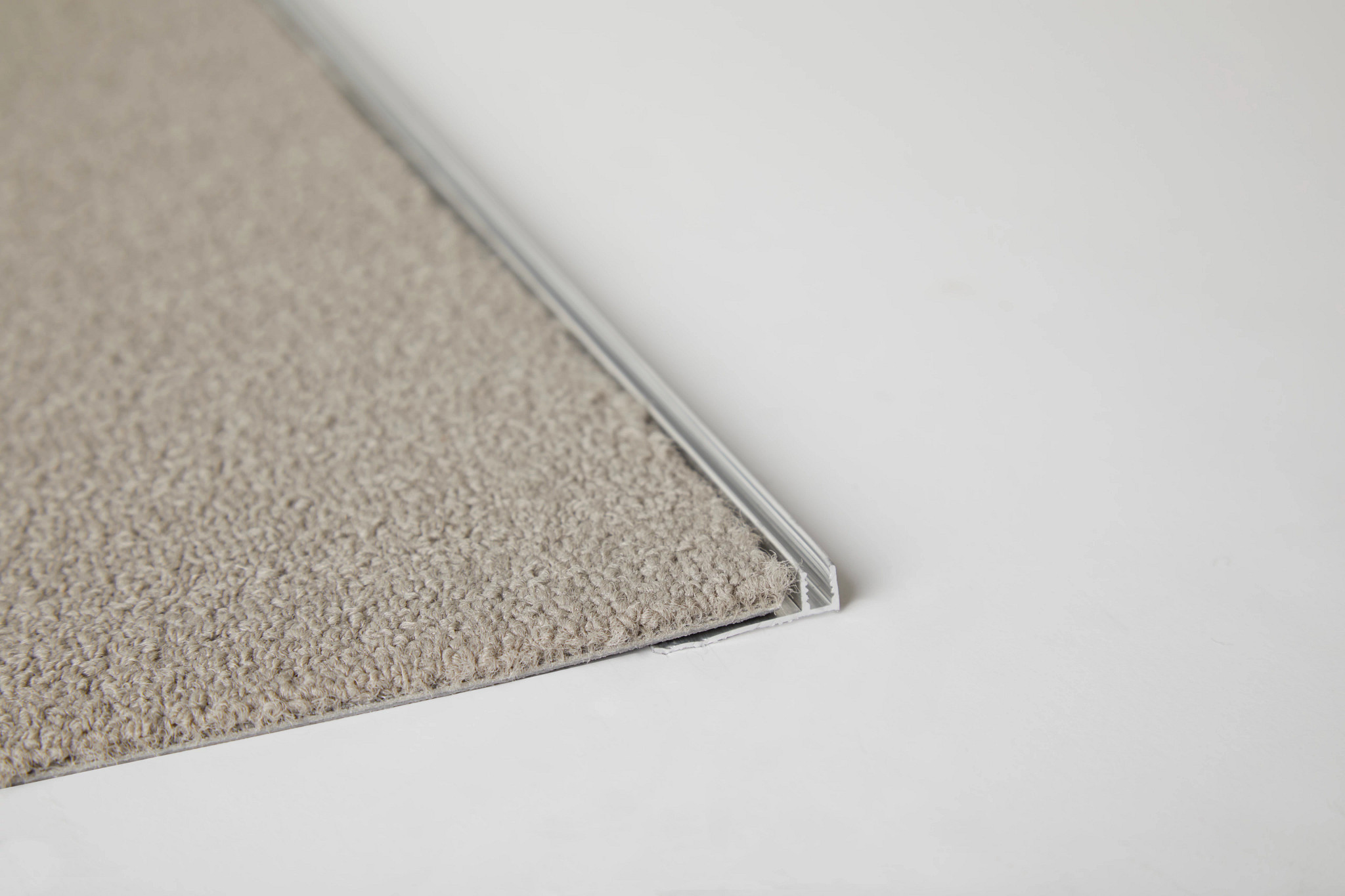 Universal Rubber Transition | ShawContract