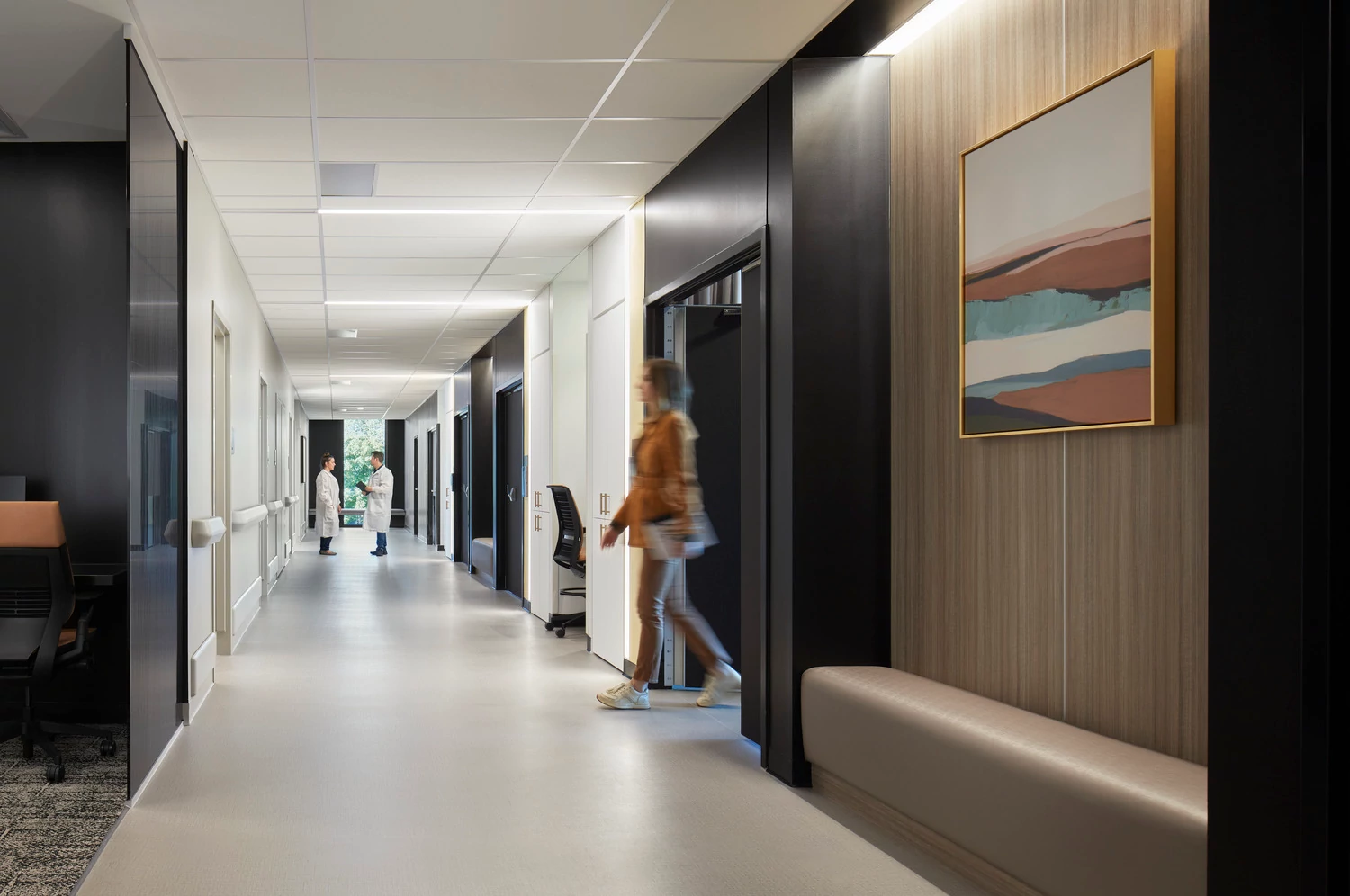 Crystal Clinic Orthopaedic Center by HGA | ShawContract