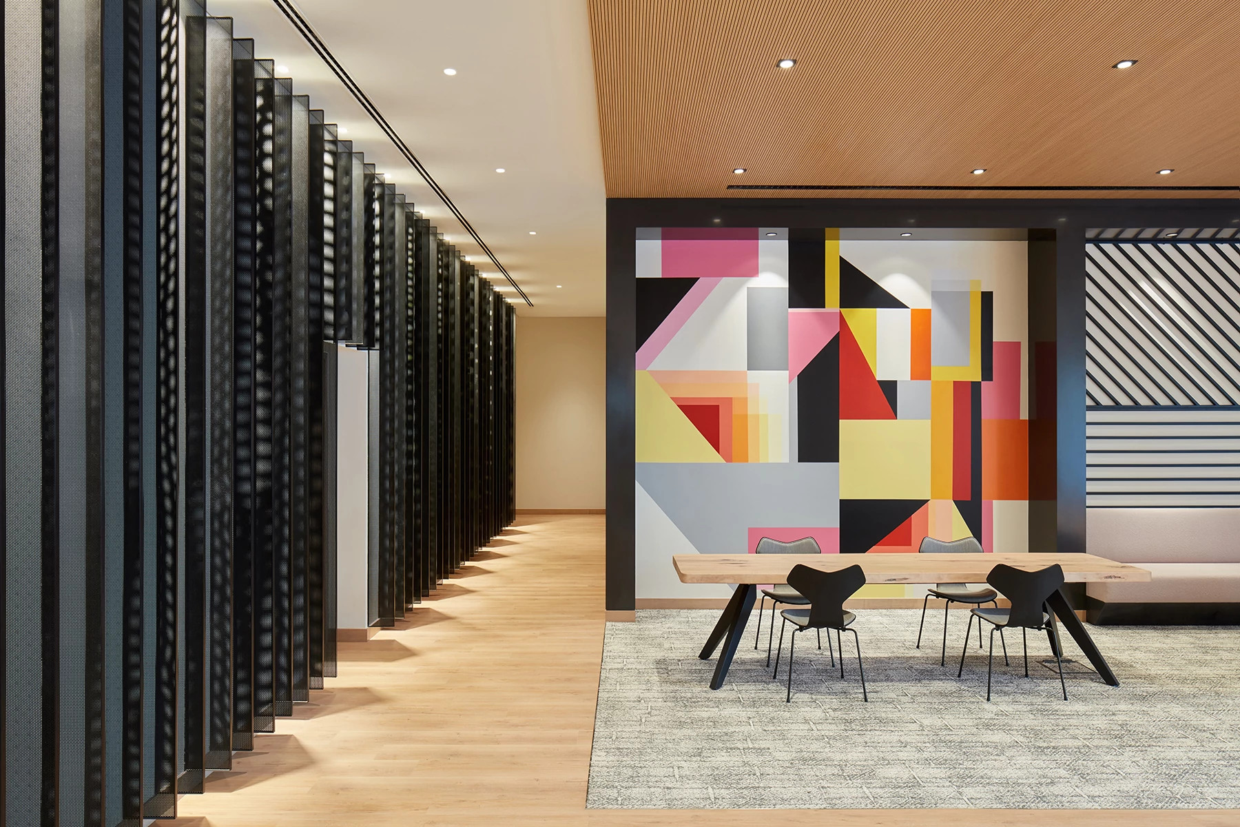 PWC Emaar Square HQ DXB - Dubai UAE | ShawContract